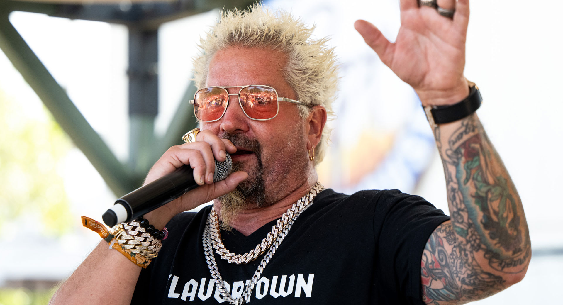 Guy Fieri creates buzz by hinting at a special visitor on his latest ...
