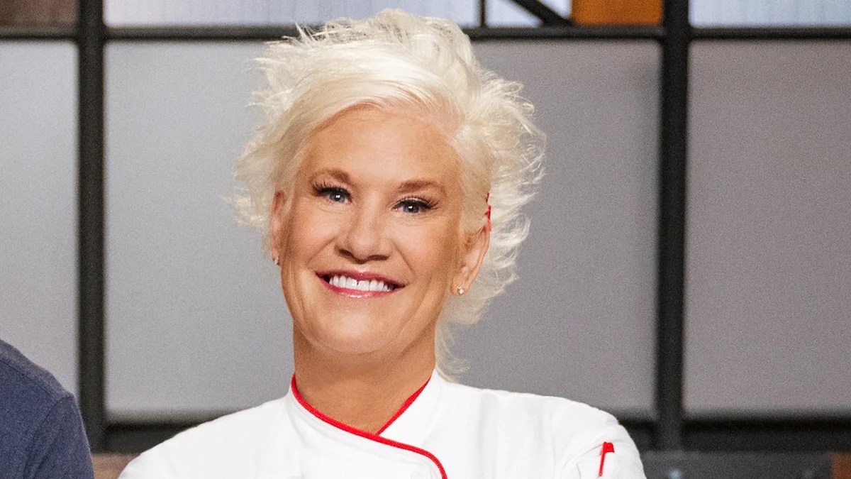 The newest season of Worst Cooks in America is back on the Food Network ...