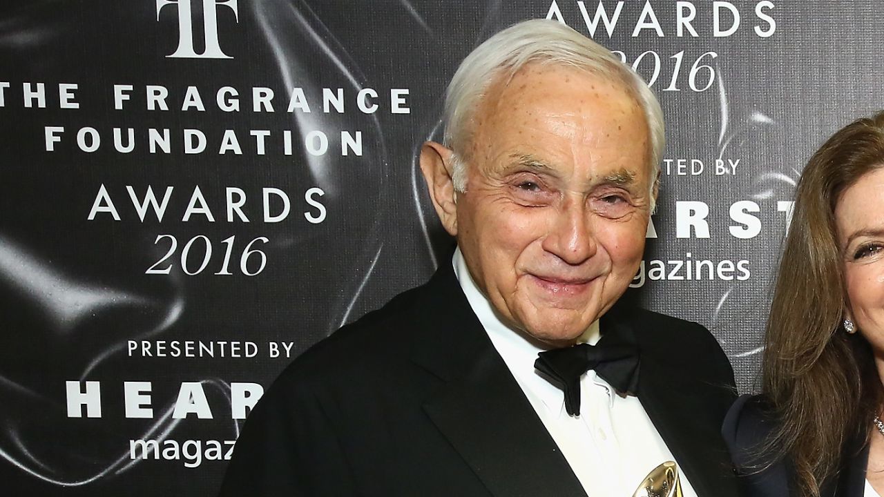 SHOCKING! Les Wexner, head of Victoria’s Secret, is alleged to have ...